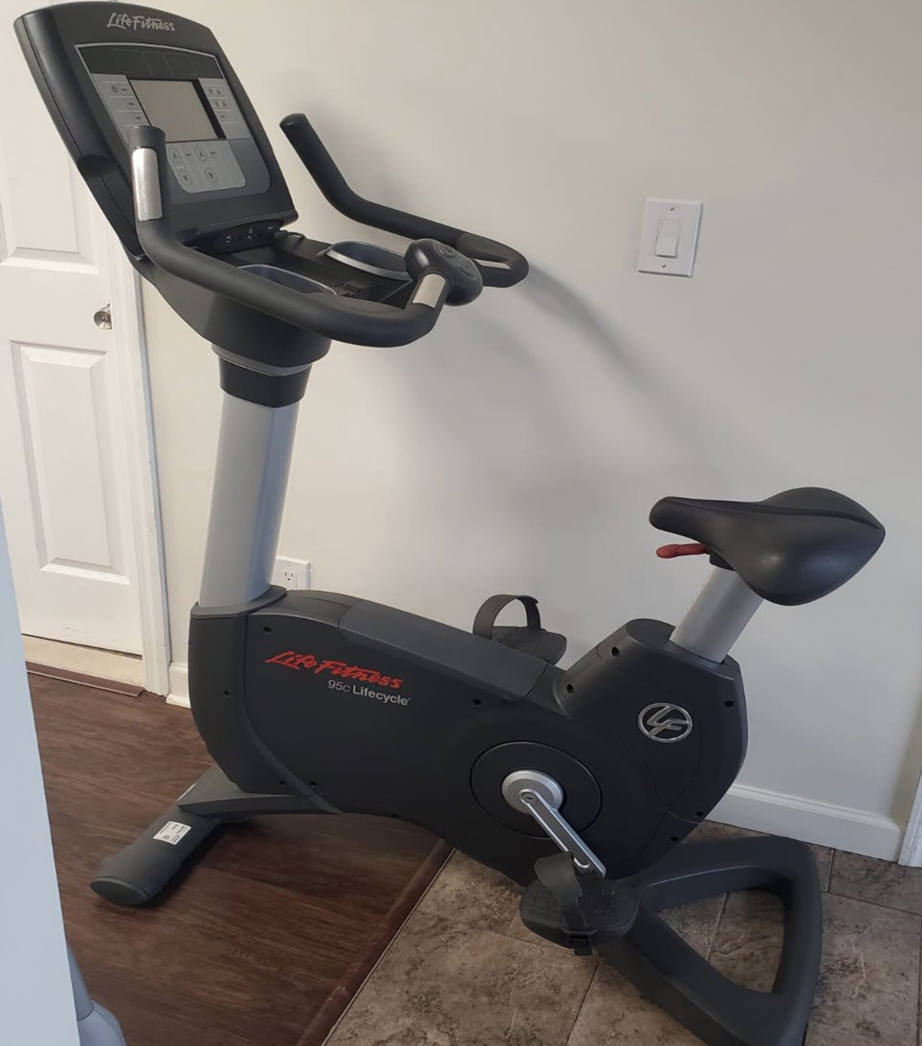 Life Fitness 95C Inspire Upright Bike – Shop Now for Exclusive Deals on ...